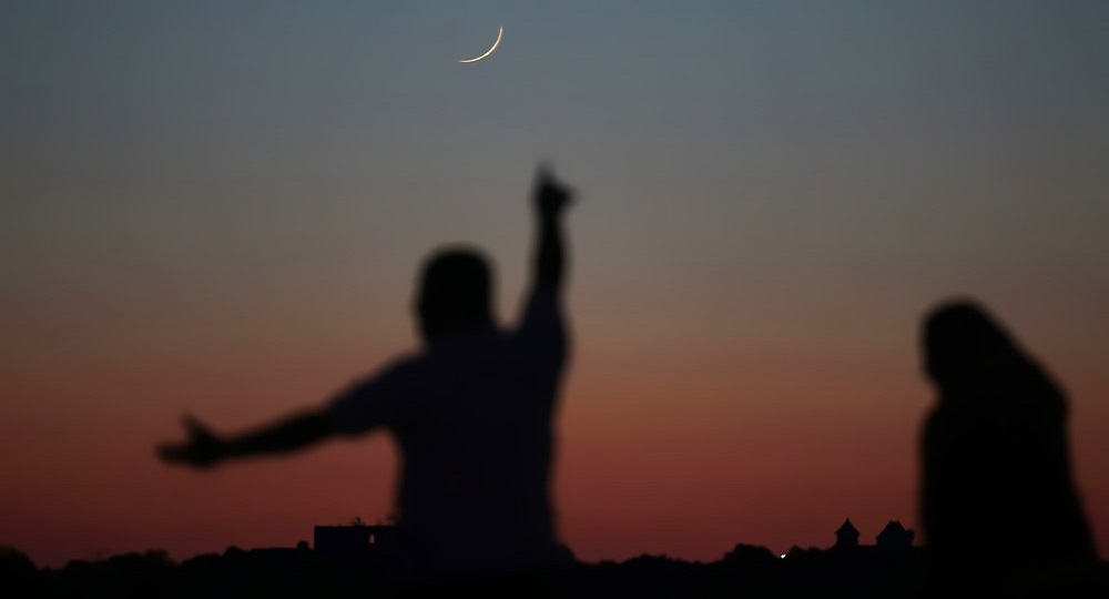 تعرف على قائمة الدول التي أعلنت اليوم الأربعاء أول أيام عيد الفطر